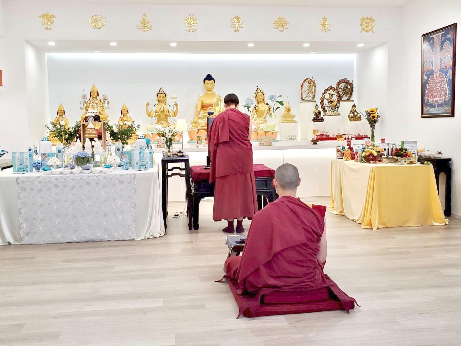 The Joyful Path of Compassion - Kadampa Buddhism