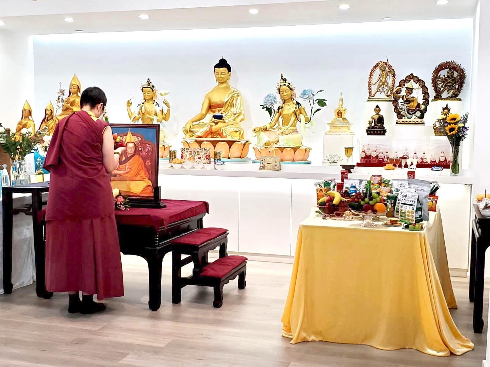 The Joyful Path of Compassion - Kadampa Buddhism