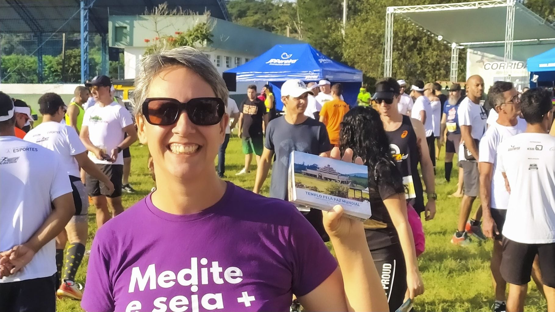 Hundreds Circumambulate the Temple in Brazil - Kadampa Buddhism